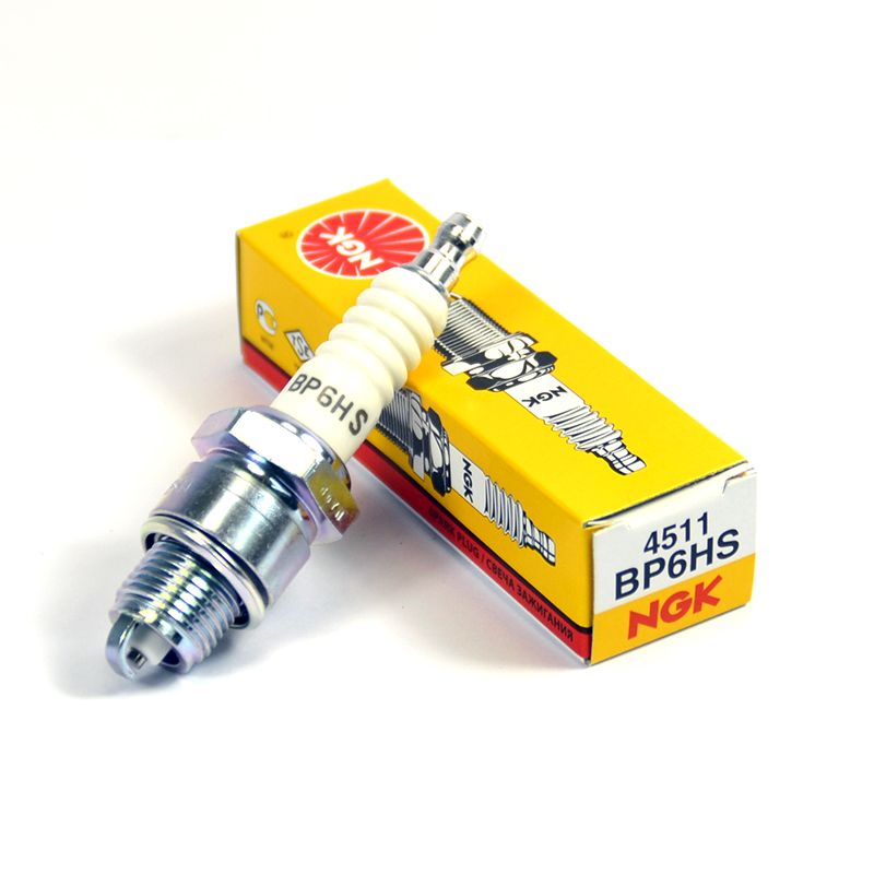 Bujía NGK BP6HS para motos clásicas 4T y ciclomotores
